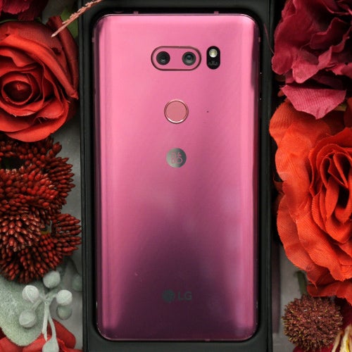 LG V30 Raspberry Rose: special Valentine's Day edition unboxing ...