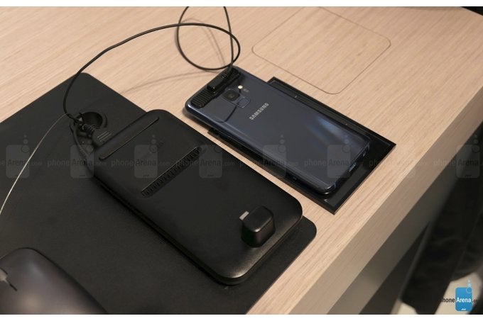 Samsung DeX Pad goes on pre-order in the US for $100 - PhoneArena