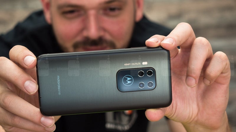 Quad-camera Motorola One Zoom drops to an irresistible price of $360 ...