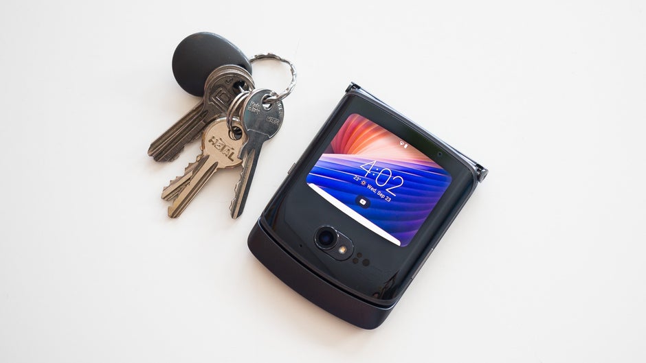 T-Mobile has the Motorola Razr 5G on sale at an unbelievable price ...