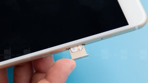 Apple Support video shows you how to set up and use your iPhone's Dual ...