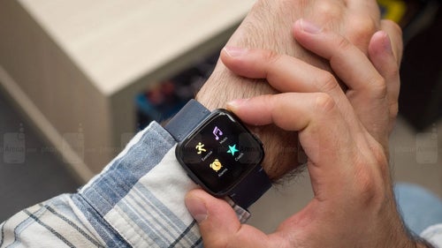 Fitbit devices may burn your hand, according to a lawsuit - PhoneArena