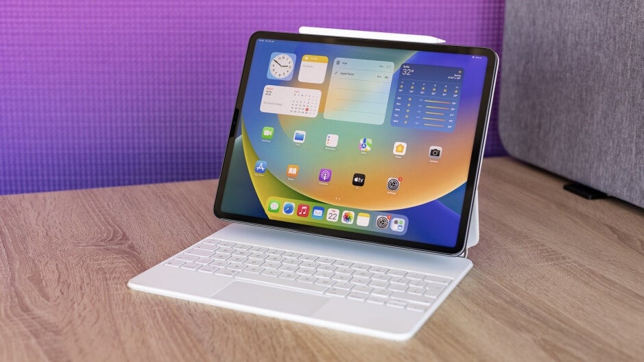 Apple seeks "crumple-free" OLED panels for future iPad models - PhoneArena
