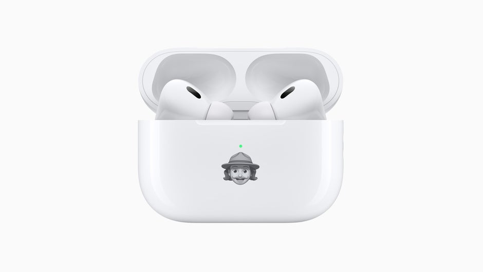 Apple introduces an all-new charging case with its AirPods Pro 2 ...
