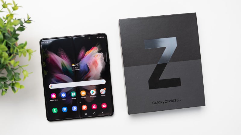 Samsung and Amazon bring last year's Galaxy Z Fold 3 back into the ...