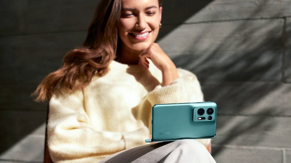 Compact foldable Oppo Find N2 and N2 Flip land with ironed-out crease ...