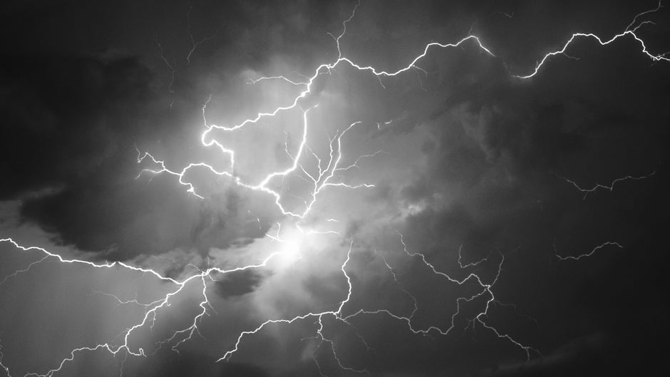 Will a thunderstorm affect how well your smartphone works? Xiaomi gives ...