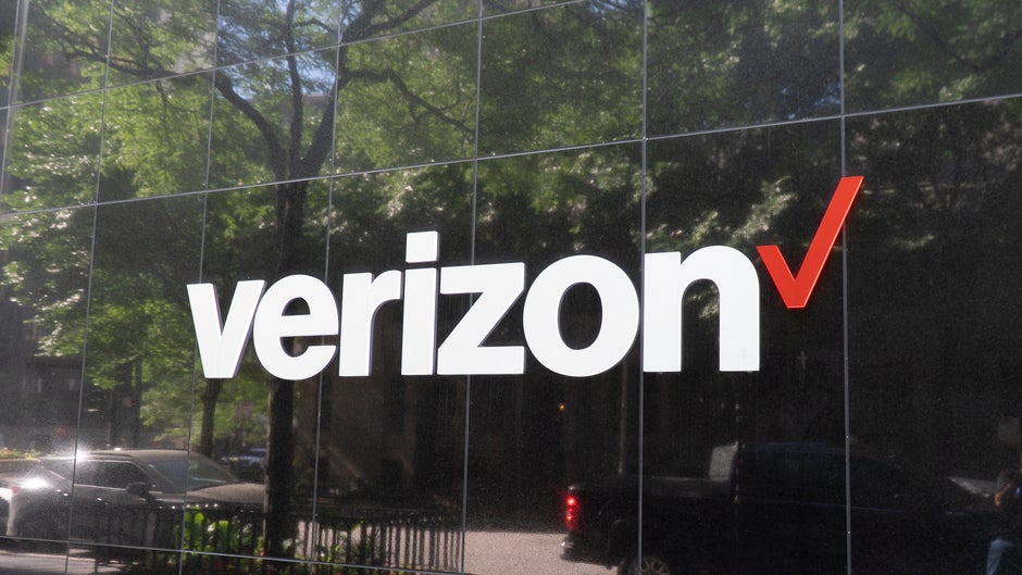 Verizon now covers all 30 NFL stadiums with 5G Ultra Wideband service ...
