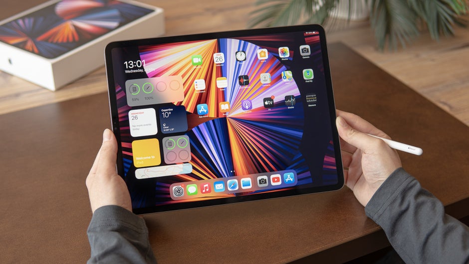 Leak reveals which iPad tablets will be upgraded to an OLED display and ...