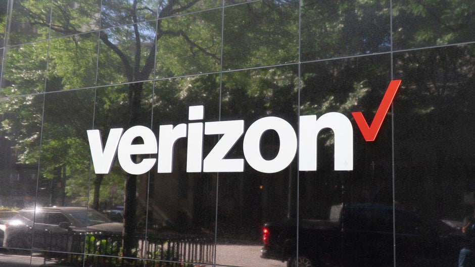 Verizon offers free console to customers signing up for Fios or 5G ...