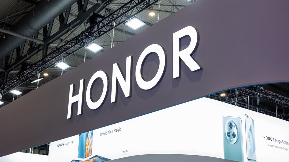 Honor tipped to launch a foldable clamshell with huge display and ...