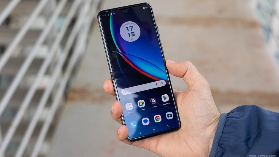 Last chance to save $400 and grab the Motorola Razr+ 2023 at its Prime ...