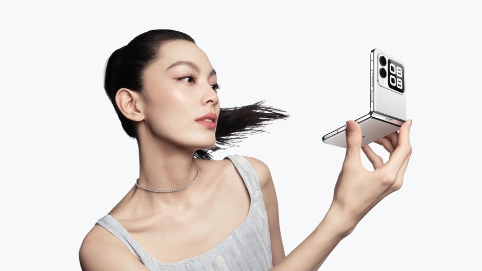 Huawei launches one of the thinnest flip phones on the market - PhoneArena