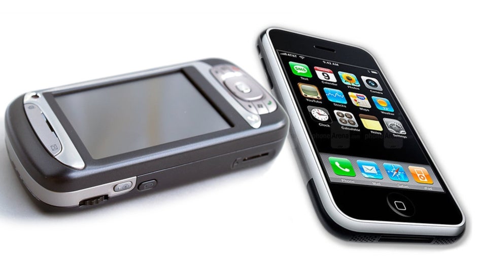 You can’t imagine how giant the first iPhone was - PhoneArena