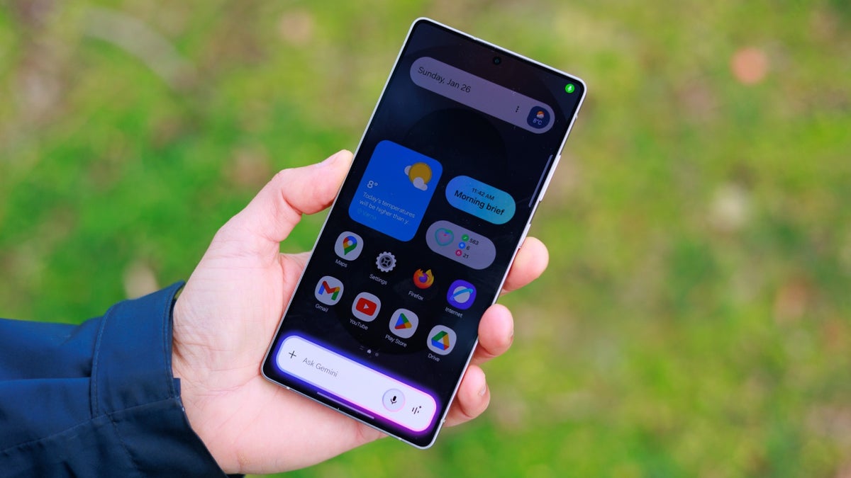 Amazon is now selling the supreme Samsung Galaxy S25 Ultra at a $350 ...