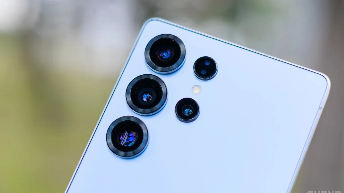 If you were hoping for a major camera jump on the Galaxy S26, don’t ...