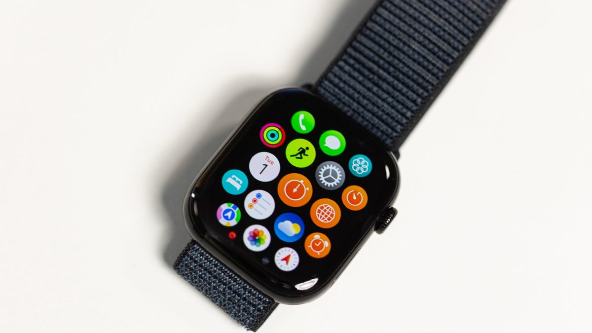 The Apple Watch Series 10 is back in the spotlight at a huge $200 ...