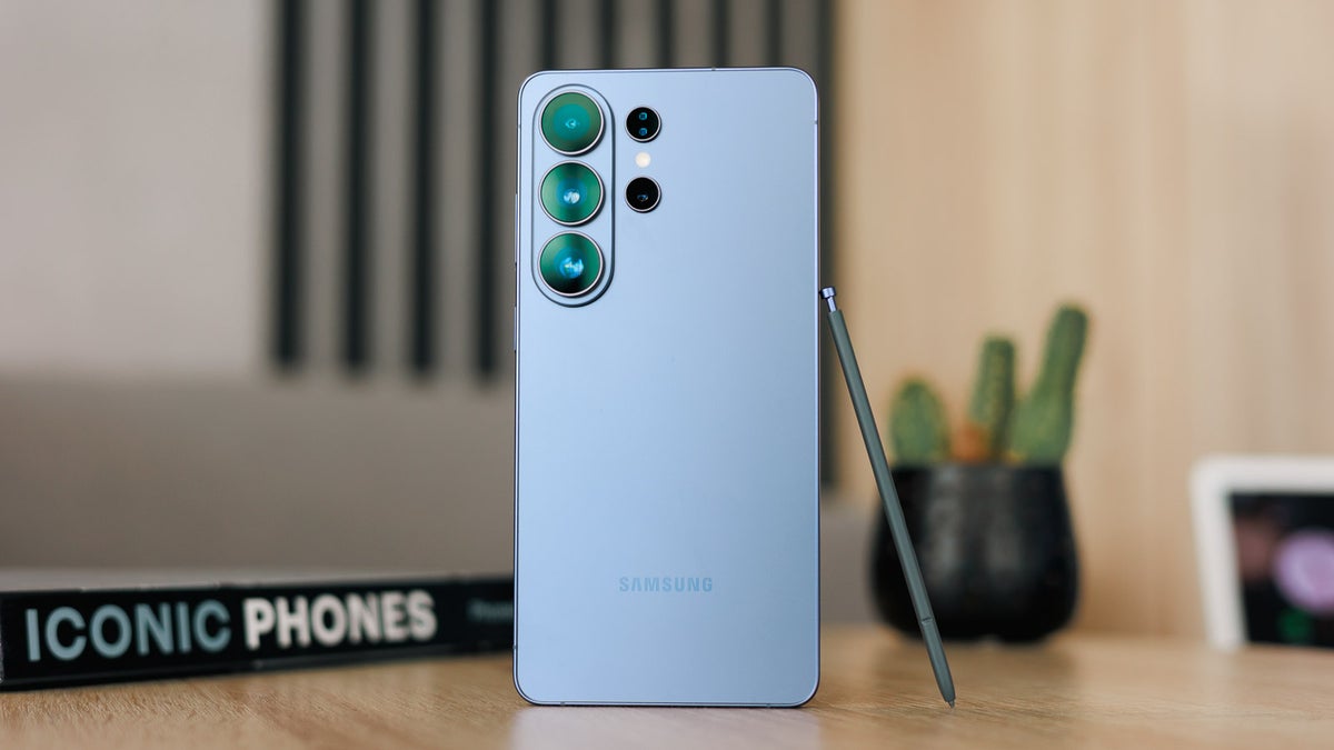 You might start questioning the flagship tag of the Samsung Galaxy S26 ...