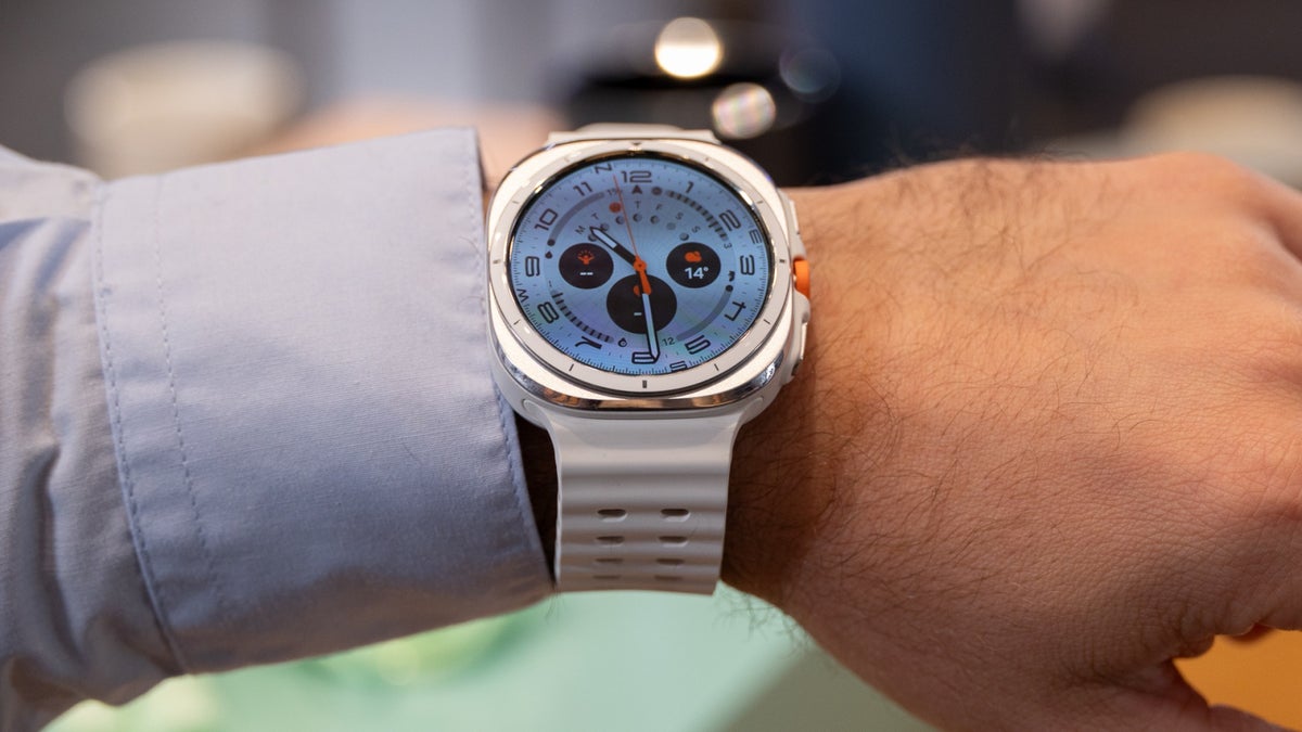 Samsung's sturdy Galaxy Watch Ultra (2025) goes down to an unbeatable ...