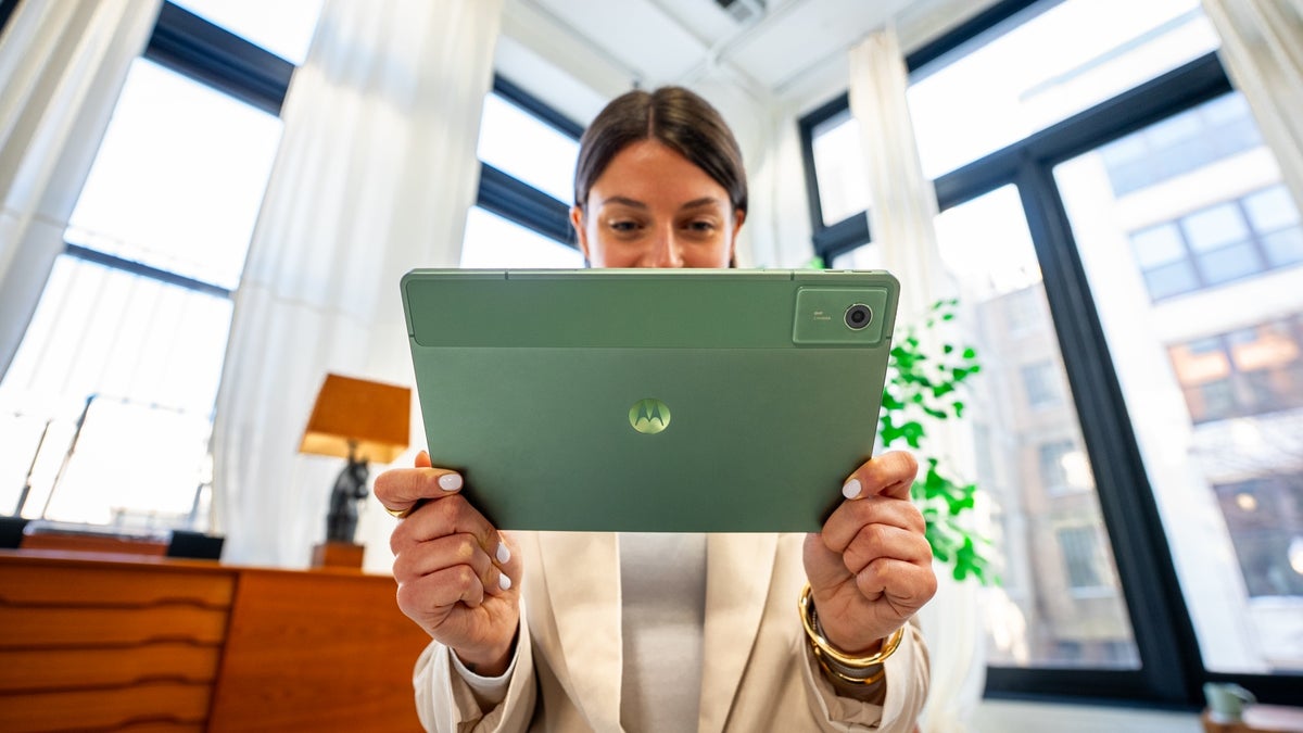 The Moto Pad (2026) is Motorola's first tablet in ages to get a proper ...