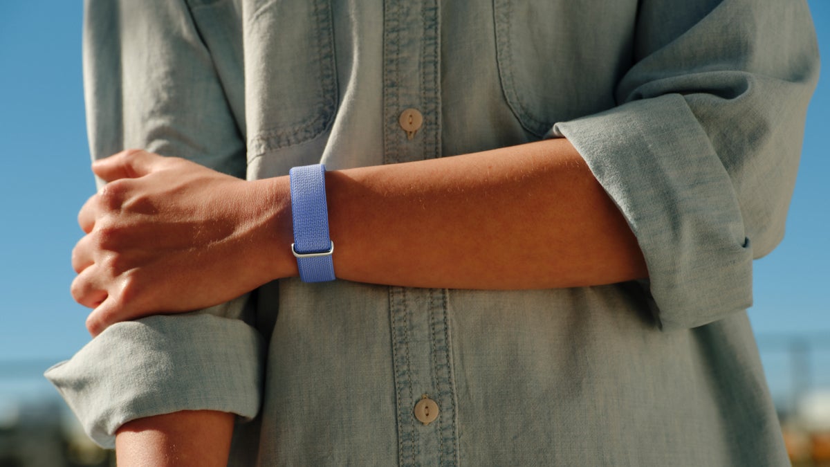 Google's secret Fitbit Air just got an official announcement, and Steph ...