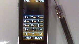 LG's VX9600 Versa shows its face - PhoneArena