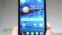 Acer Liquid E3 hands-on: front facing LED flash for those selfies ...