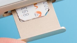 How to insert a SIM card in your Apple iPhone 8, 8 Plus, 7, 7 Plus, 6s ...