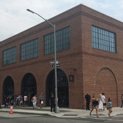 Brooklyn Apple Store is now open for business - PhoneArena