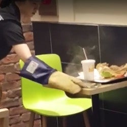 Replacement Galaxy Note 7 unit catches fire at Burger King, explosion ...