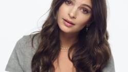 Emily Ratajkowski explains how OnePlus' Dash Charge works - PhoneArena