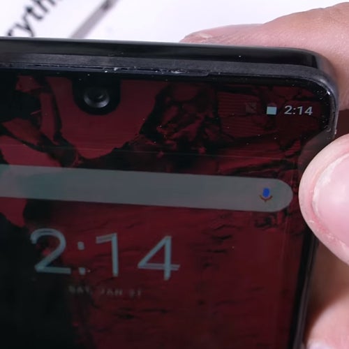 This Essential Phone scratch and bend test reveals the toughness of ...