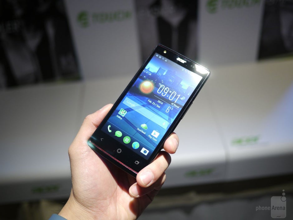 Acer Liquid E3 hands-on: front facing LED flash for those selfies ...