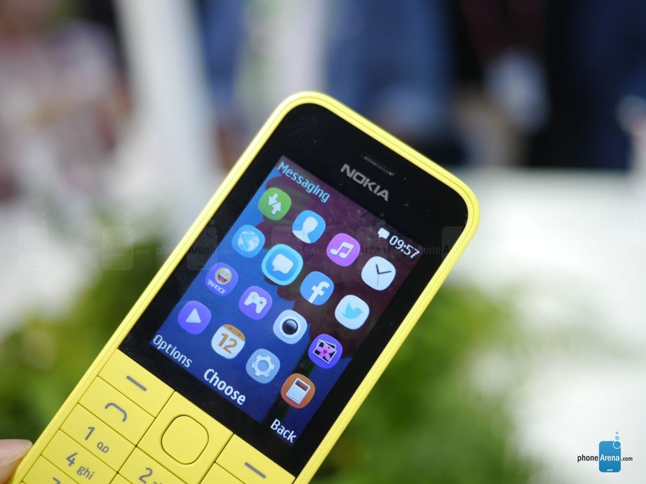 Nokia 220 hands-on: cheapest data connected dual-SIM phone from Nokia ...