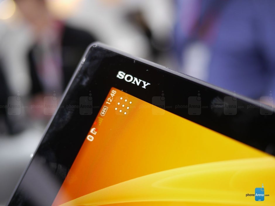 Sony Xperia Z2 Tablet hands-on | PhoneArena reviews - PhoneArena