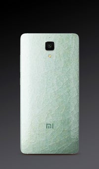 Check out Xiaomi Mi 4's swappable back covers here - PhoneArena