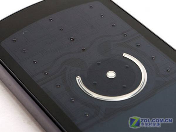 Motorola ROKR E8 has unique keyboard! - PhoneArena