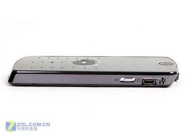 Motorola ROKR E8 has unique keyboard! - PhoneArena