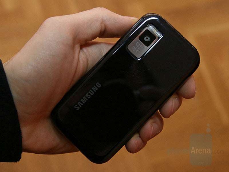 Hands-on with Samsung F700 | PhoneArena reviews - PhoneArena