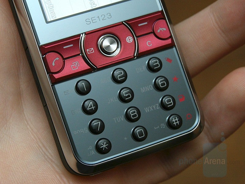 Hands-On with Sony Ericsson Z555, W380 and K660 - PhoneArena