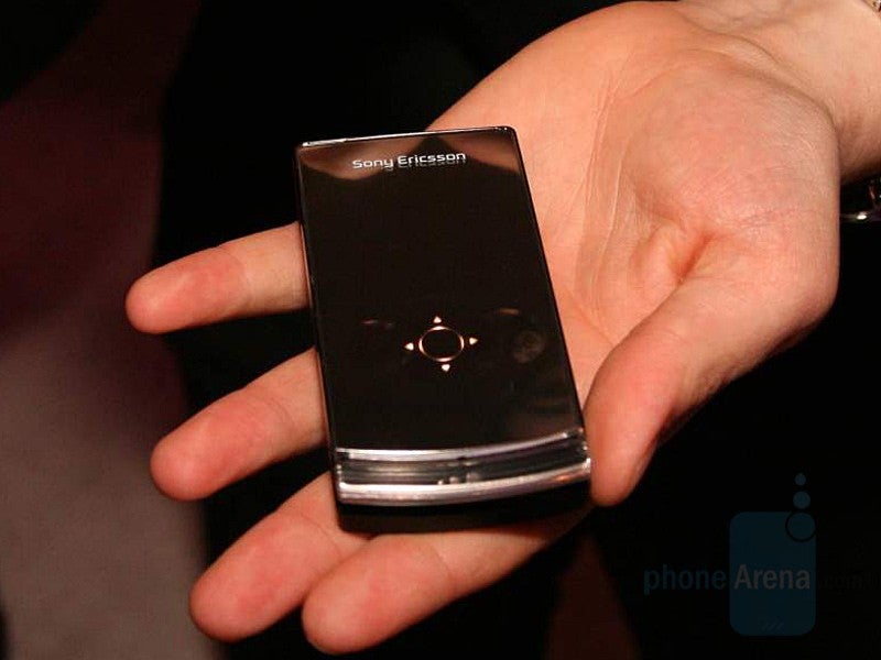 W980 and Z770 Sony Ericssons launched - PhoneArena