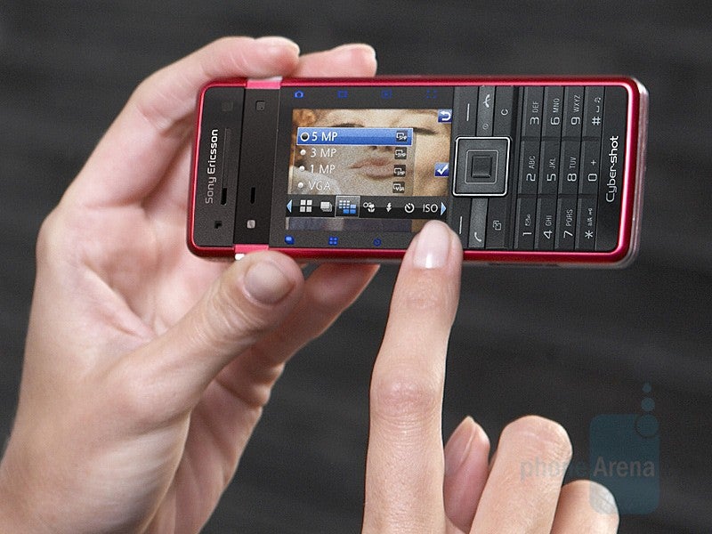 Sony Ericsson announced 5 mega pixel C902 and dust proof C702 - PhoneArena