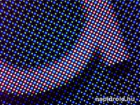 Note 4 put under the microscope, reveals a PenTile diamond pixel matrix ...