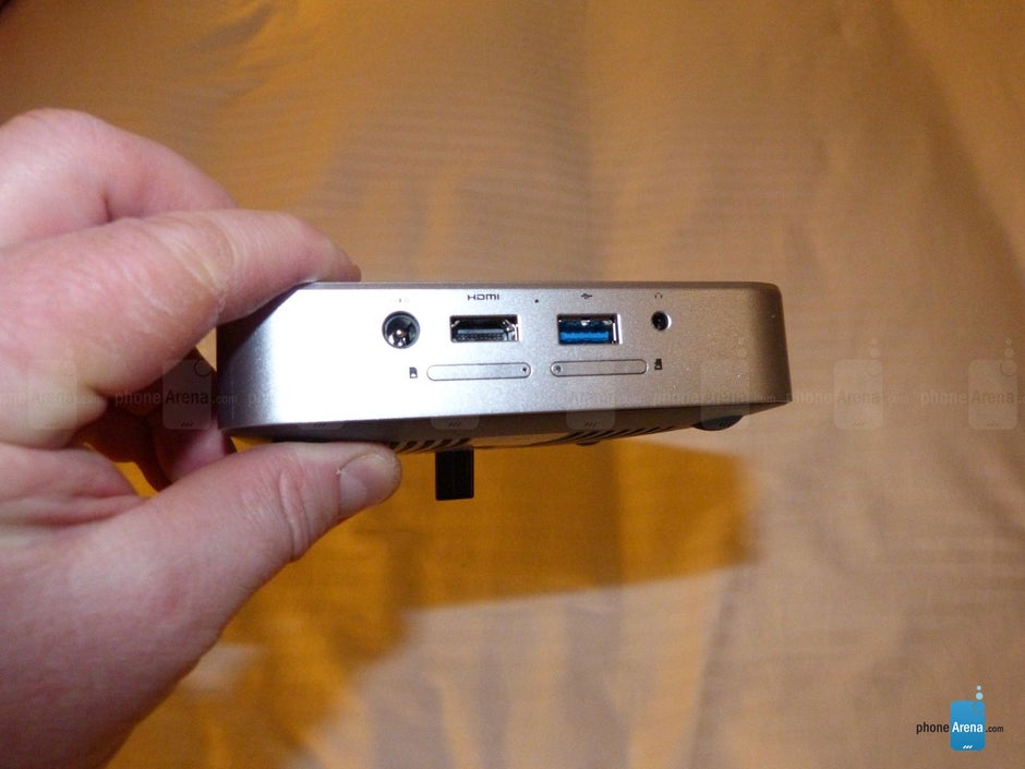 ZTE SPRO 2 hands-on - PhoneArena