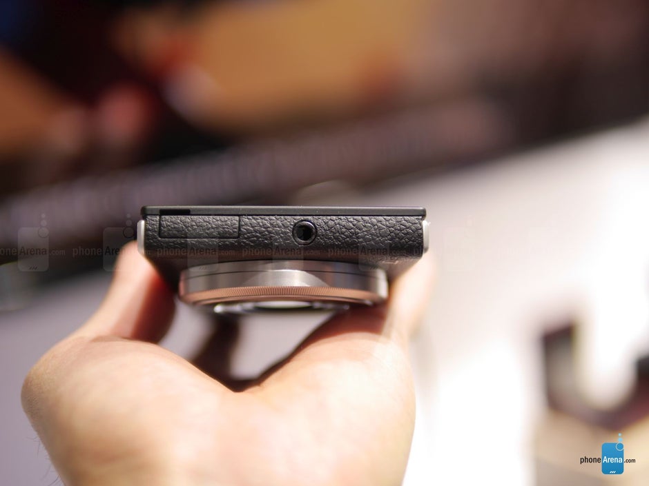 Panasonic Lumix DMC-CM1 hands-on - PhoneArena