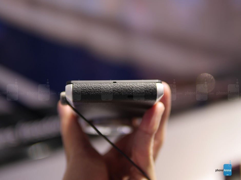 Panasonic Lumix DMC-CM1 hands-on - PhoneArena