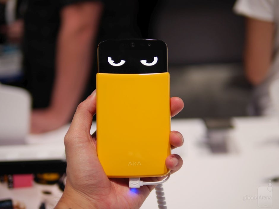 LG AKA hands-on - PhoneArena