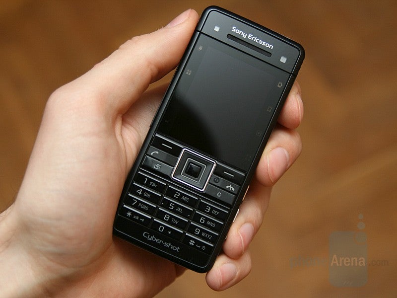 Hands-on with Sony Ericsson C702 and C902 - PhoneArena
