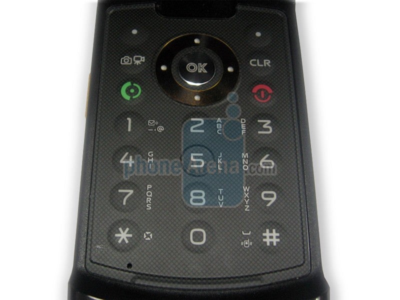 First images of Motorola V750 for Verizon - PhoneArena