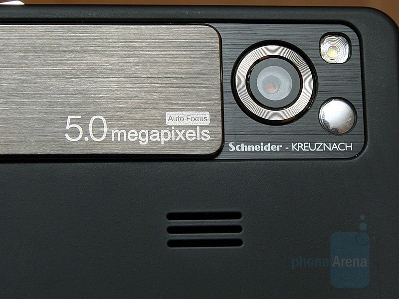 Hands-on with LG KT610 and KC550 - PhoneArena